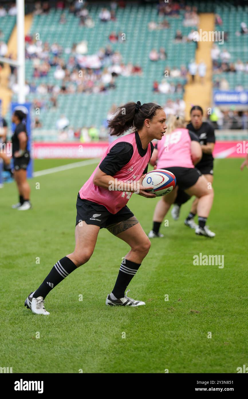London, UK. 14th September 2024. Ruby Tui warming up before the England ...