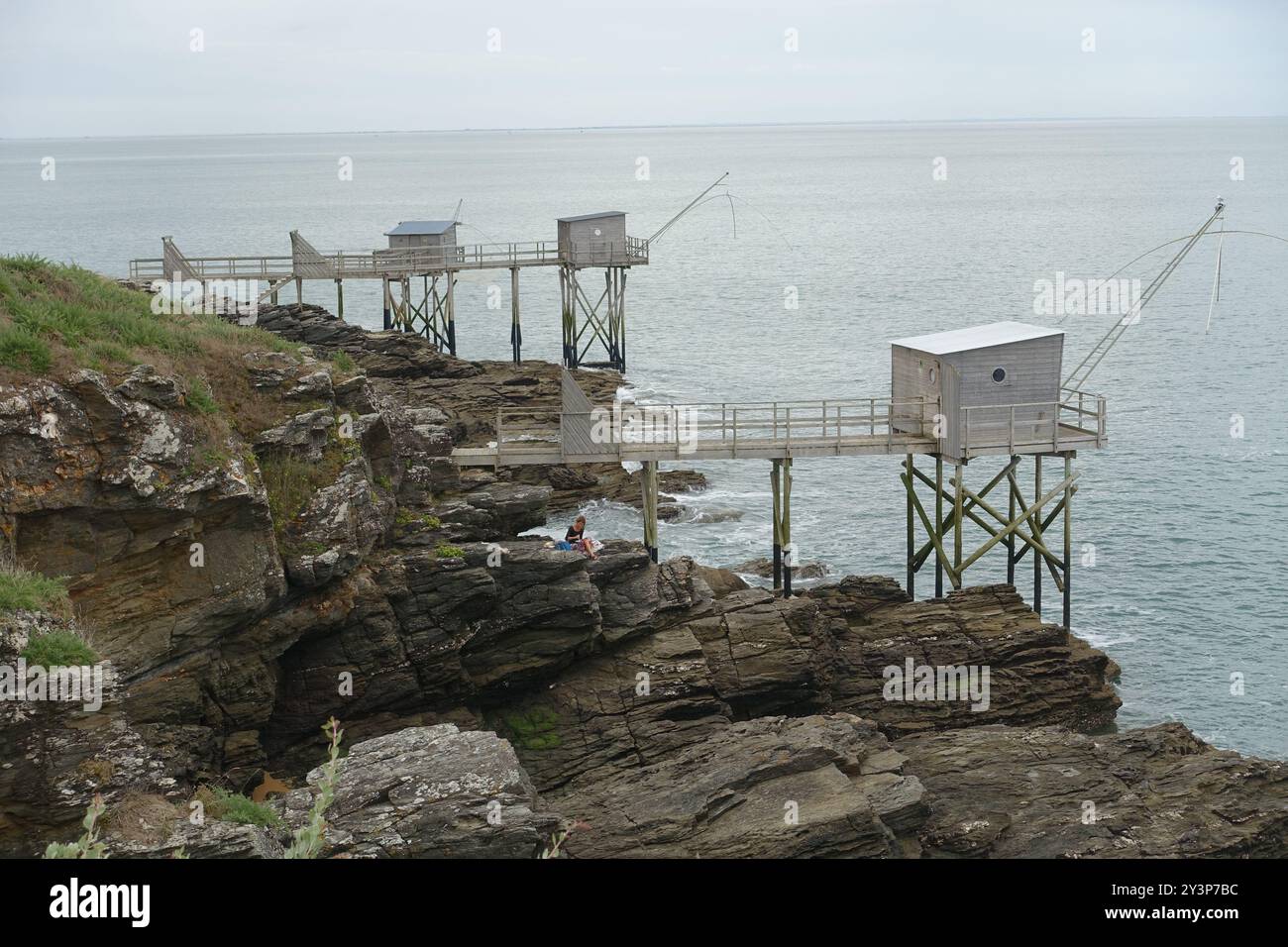 Fisheries on stilts dedicated to square net fishing on the Atlantic ...