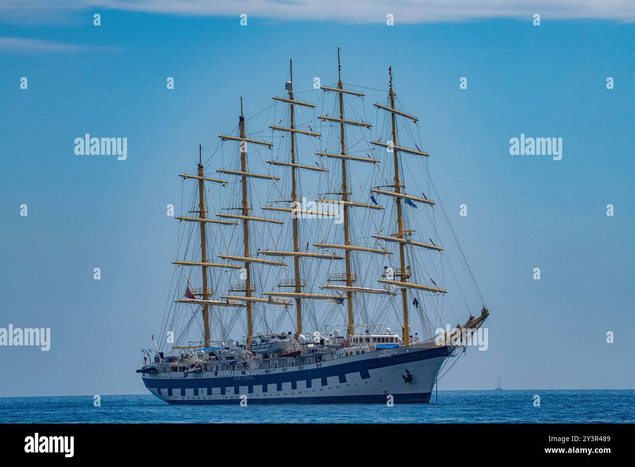 Royal Clipper, the largest clipper in the world at the entrance to ...