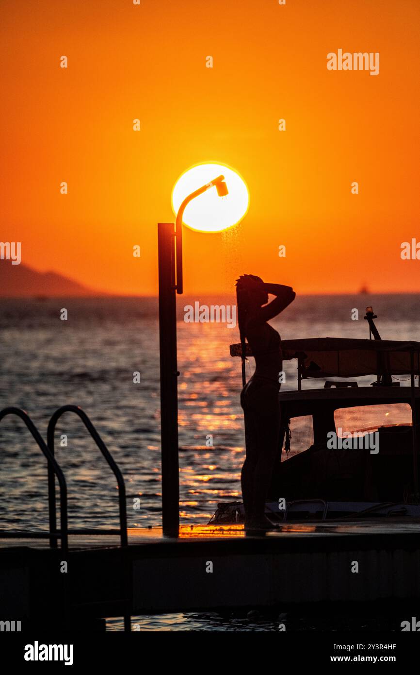 Woman bikini shower hi-res stock photography and images - Alamy