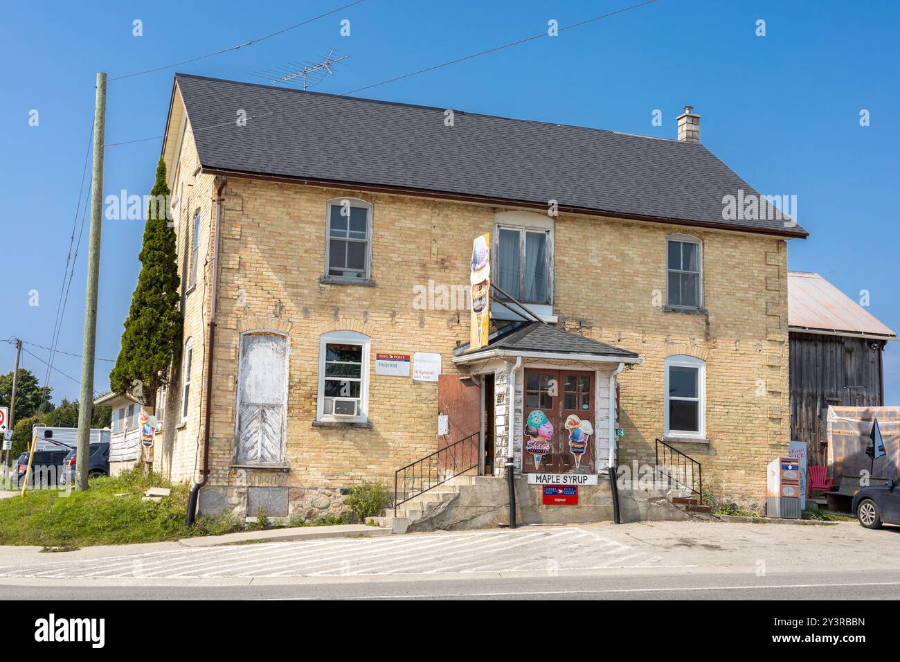 General store canada hi-res stock photography and images - Alamy