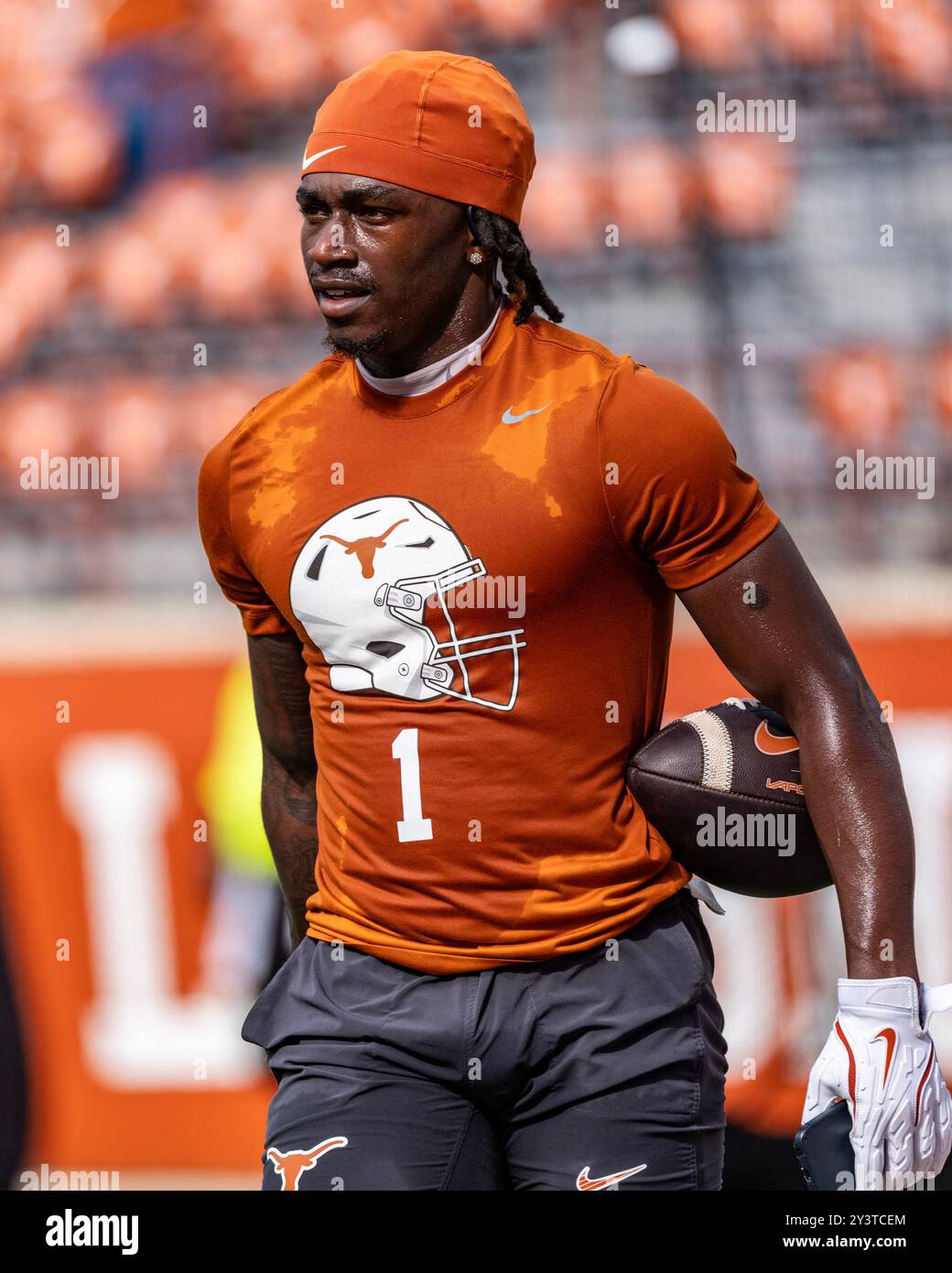 Sept 14, 2024.Johntay Cook II #1 of the Texas Longhorns during pregame ...