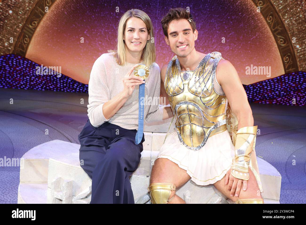 Medailliengewinner der Olympischen Spiele von Paris 2024 besuchen das Musical Hercules Sonja ...
