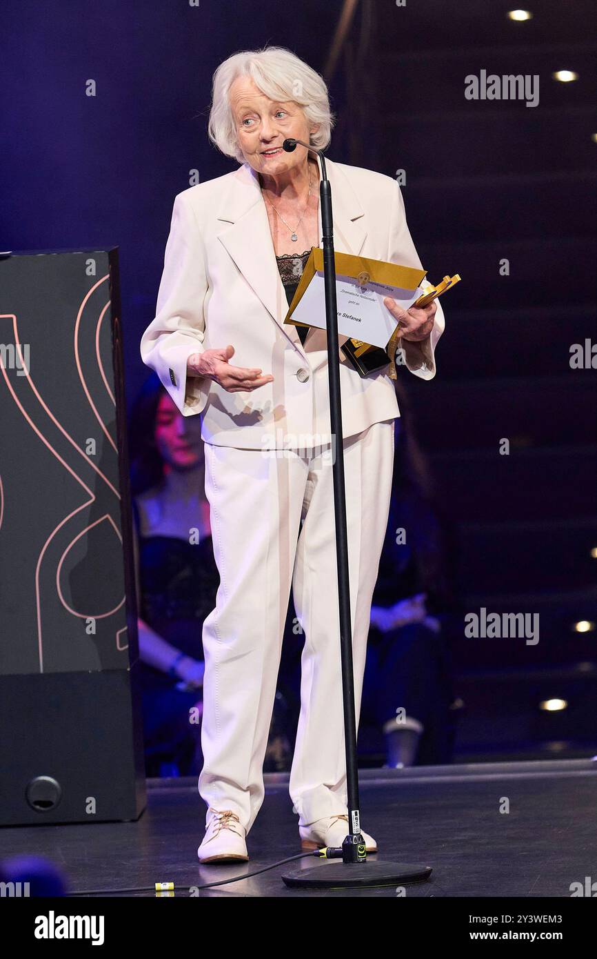 Verleihung Deutscher Schauspielpreis 2024 Lore Stefanek bei der ...