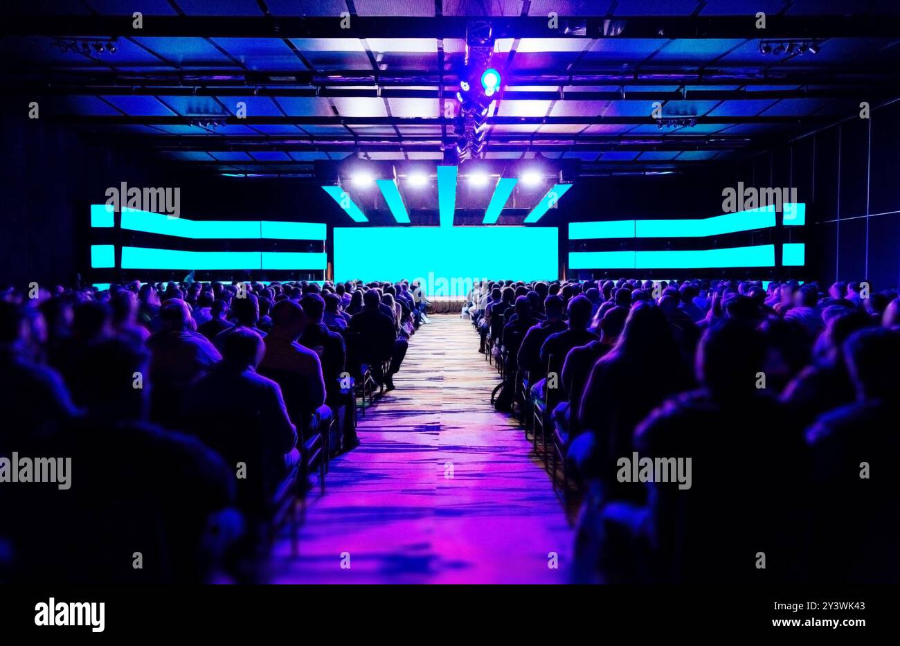 Conference group photo hi-res stock photography and images - Alamy