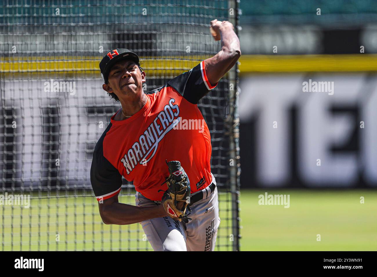 HERMOSILLO, MEXICO - SEPTEMBER 14: Oswaldo Pacheco Crespo pitcher in ...