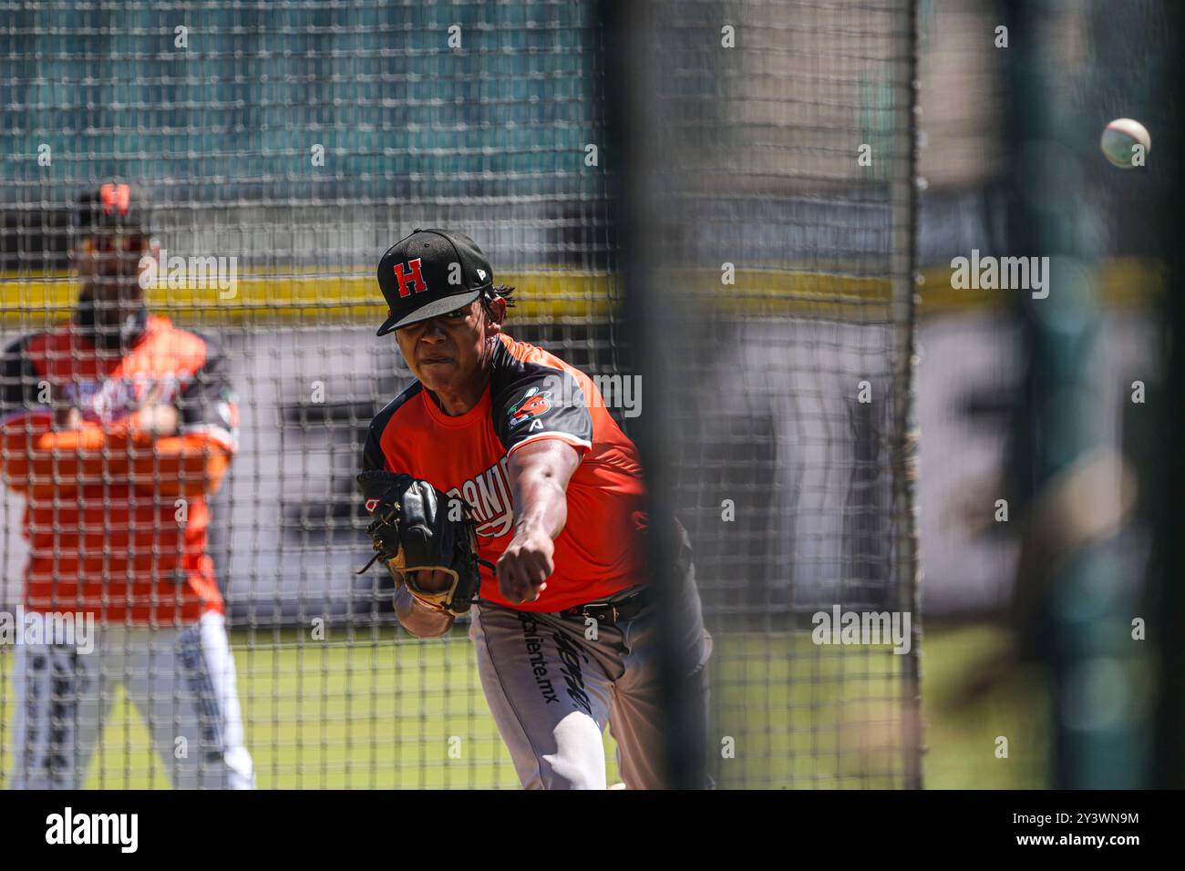 HERMOSILLO, MEXICO - SEPTEMBER 14: Oswaldo Pacheco Crespo pitcher in ...