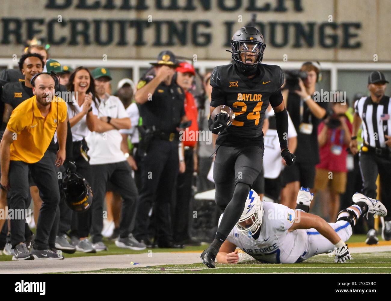 Corey lynch hi-res stock photography and images - Alamy