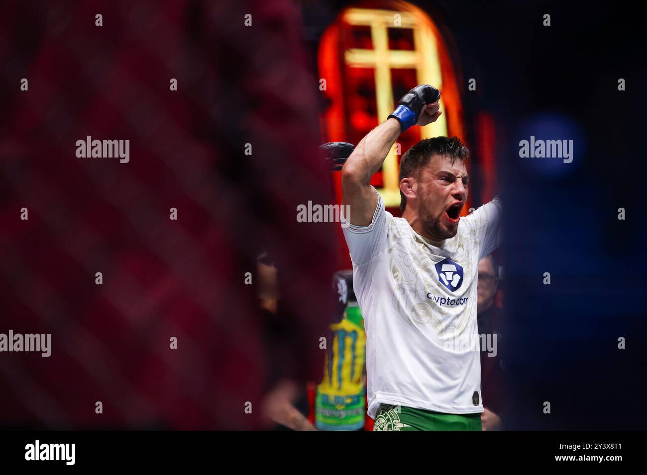 Esteban Ribovics, right, celebrates after defeating Daniel Zellhuber in ...