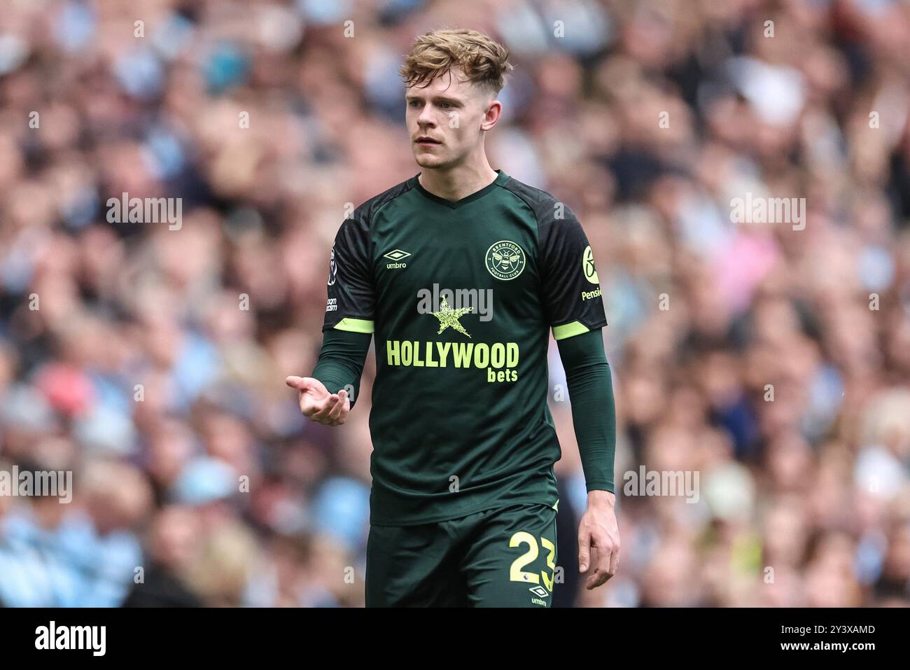 Keane Lewis-Potter of Brentford during the Premier League match ...
