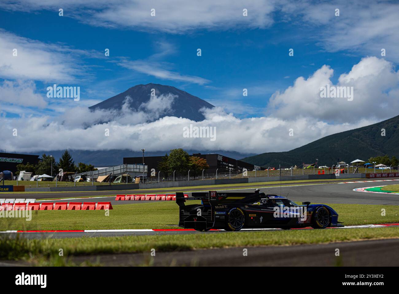 02 BAMBER Earl (nzl), LYNN Alex (gbr), Cadillac Racing #02, Hypercar ...