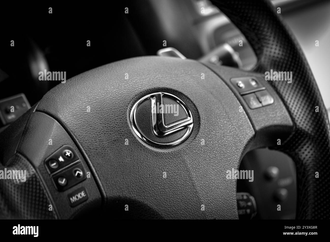 Logo lexus car brand hi-res stock photography and images - Alamy