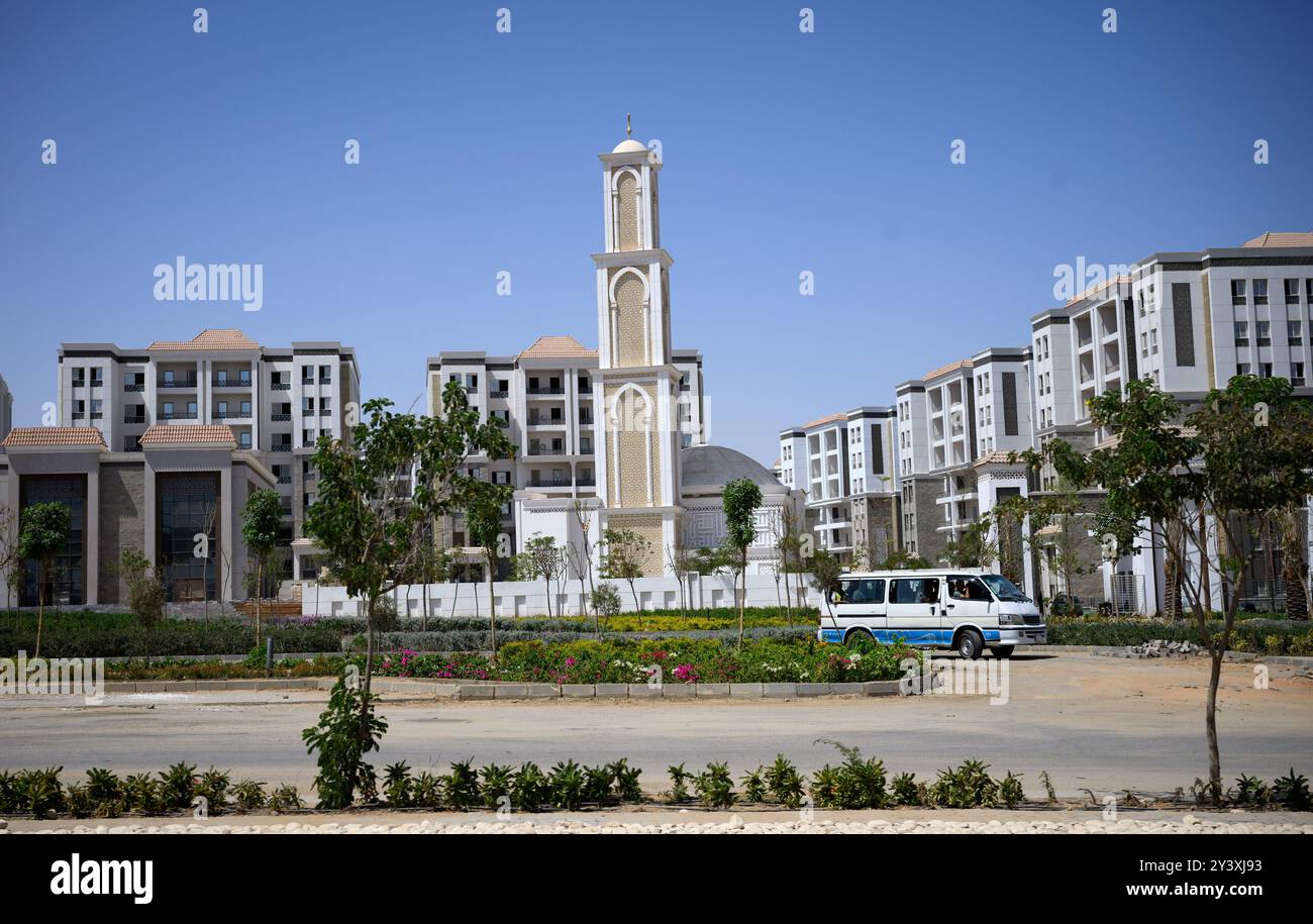 Kairo, Egypt. 12th Sep, 2024. Residential buildings stand in Egypt's ...