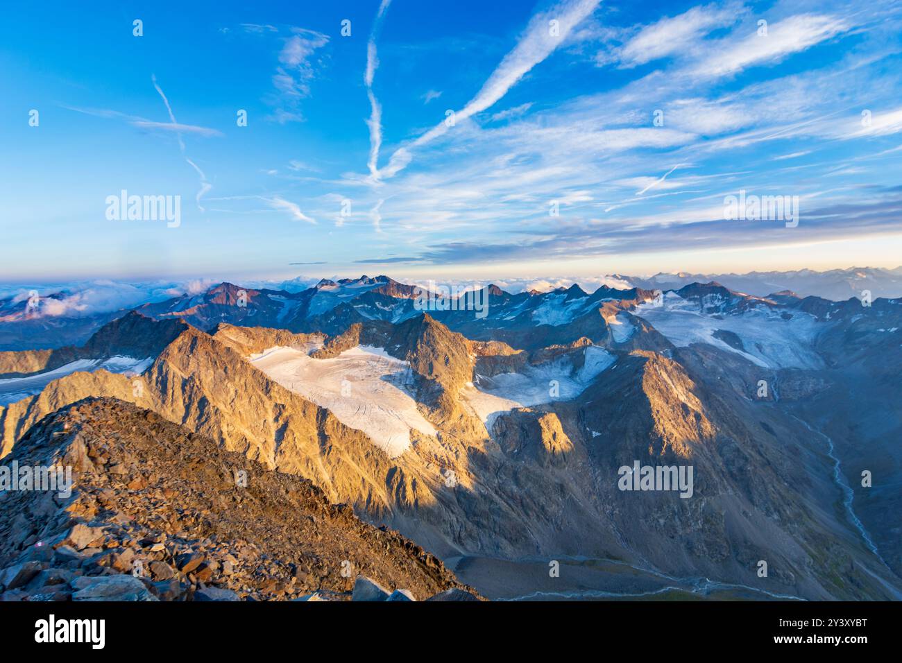 Stubai Alps (Stubaier Alpen): glacier Bockkoglferner, (front) summit ...