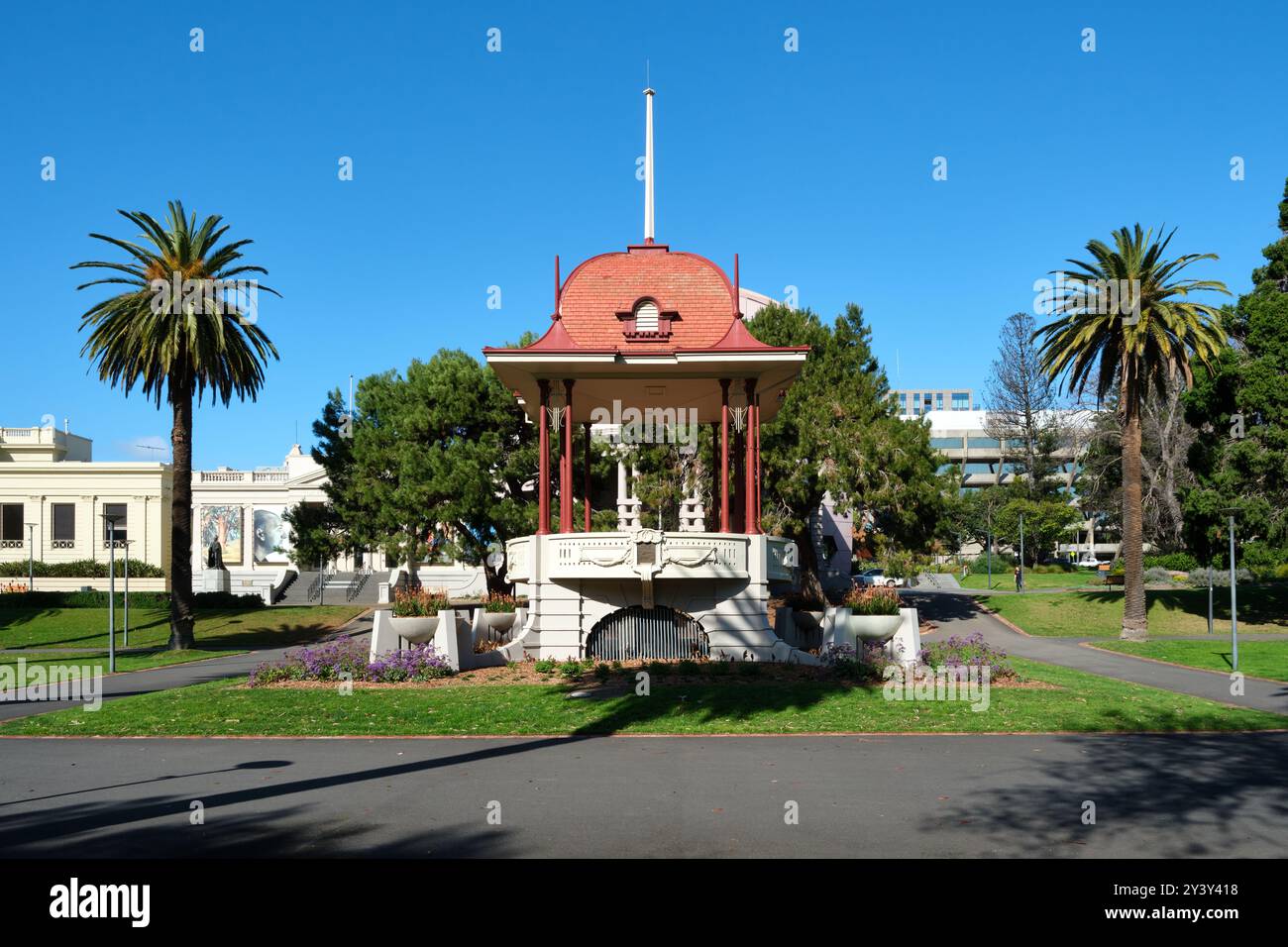 The Hitchcock Memorial Rotunda in the heritage-listed Johnstone Park, a ...