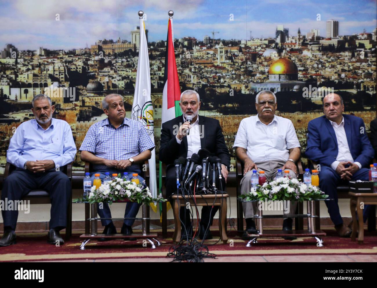 Political bureau islamic resistance movement hamas hi-res stock ...