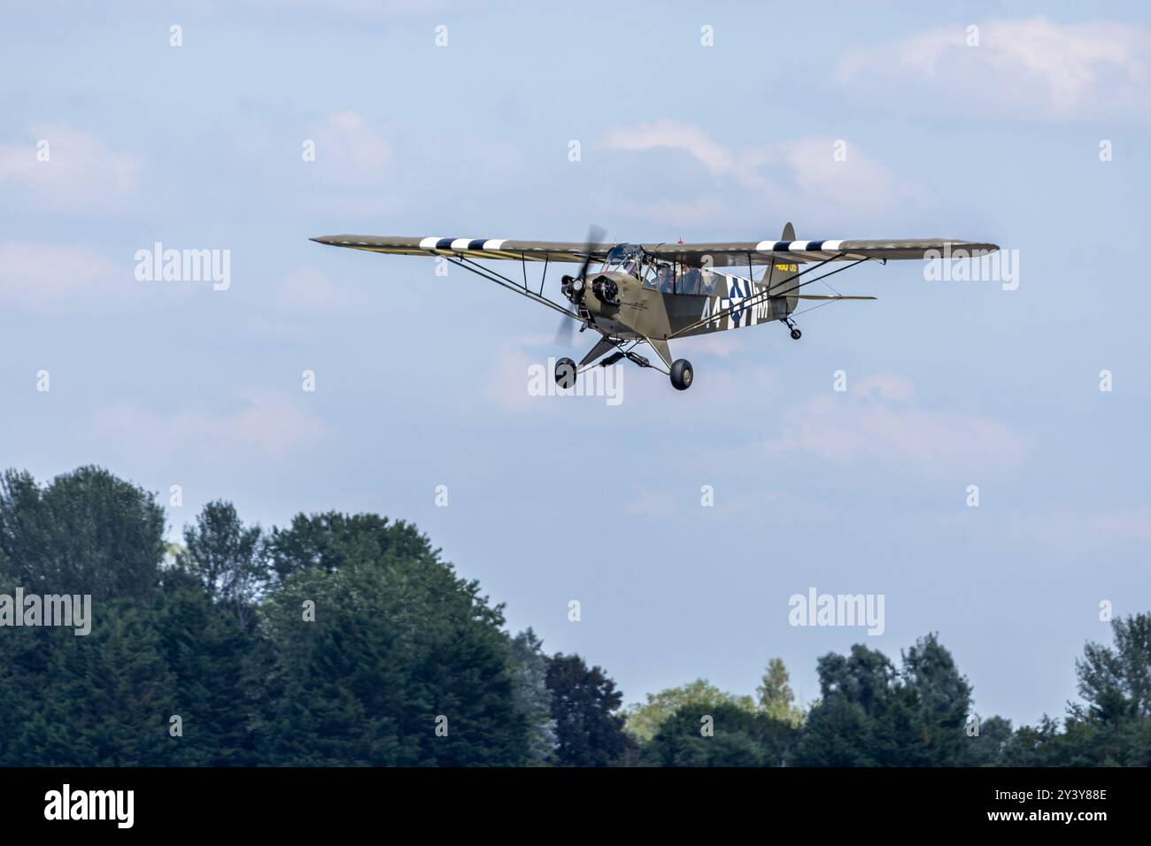 Us army piper grasshopper hi-res stock photography and images - Alamy