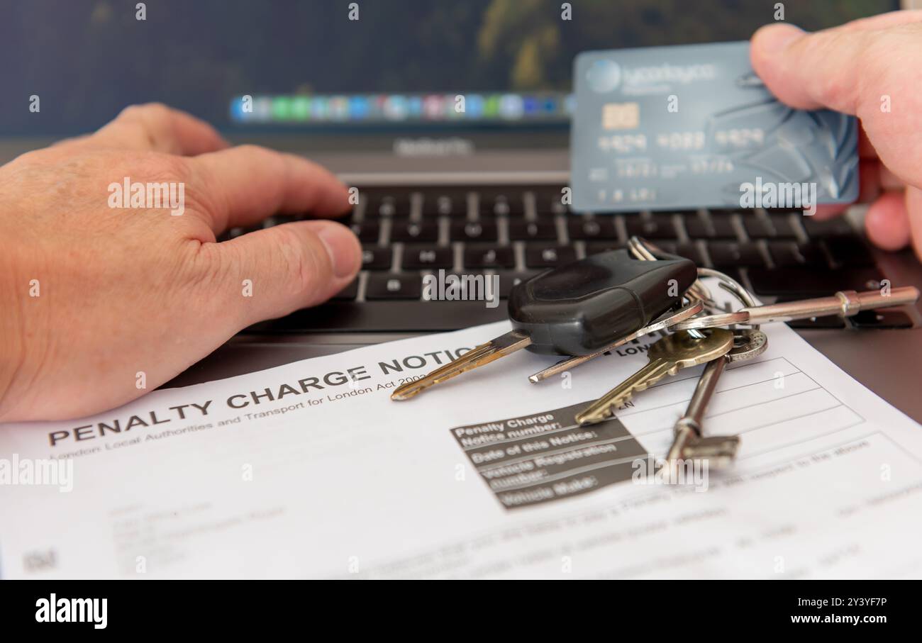 Online payment of fines hi-res stock photography and images - Alamy