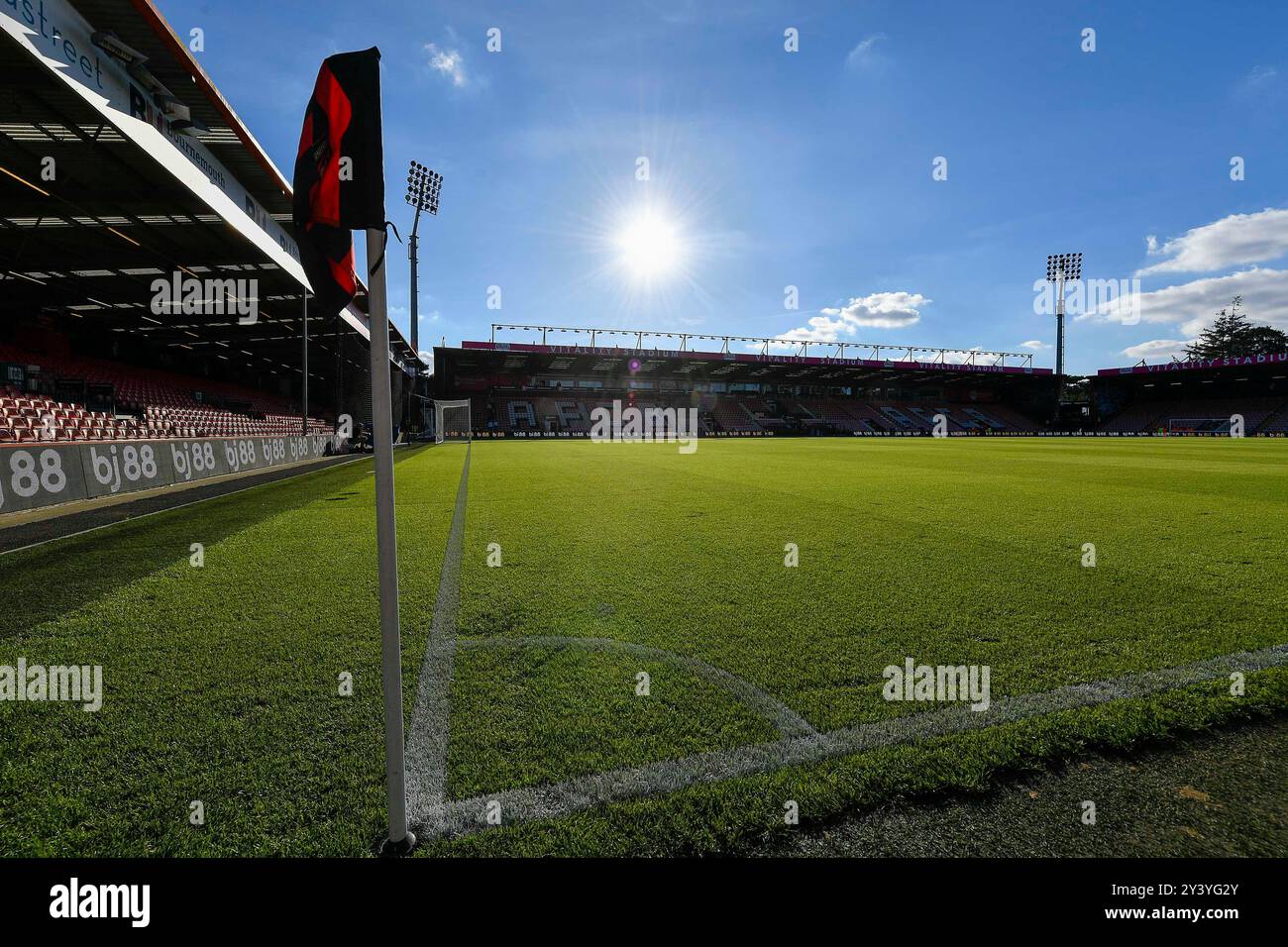 Bournemouth vitality stadium aerial hi-res stock photography and images ...