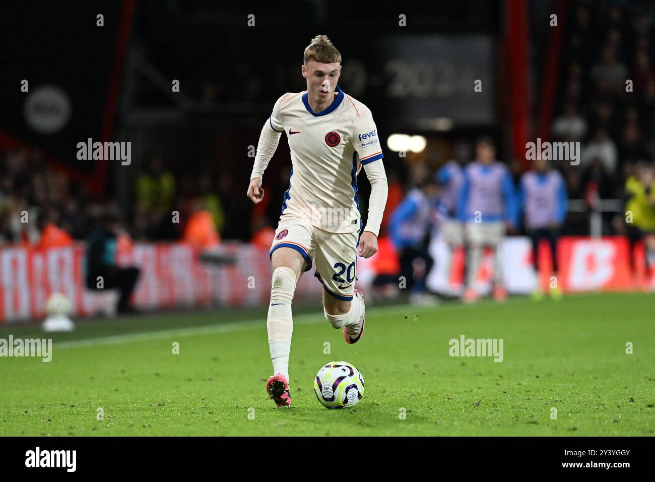 Cole Palmer (20) of Chelsea during the Premier League match between ...