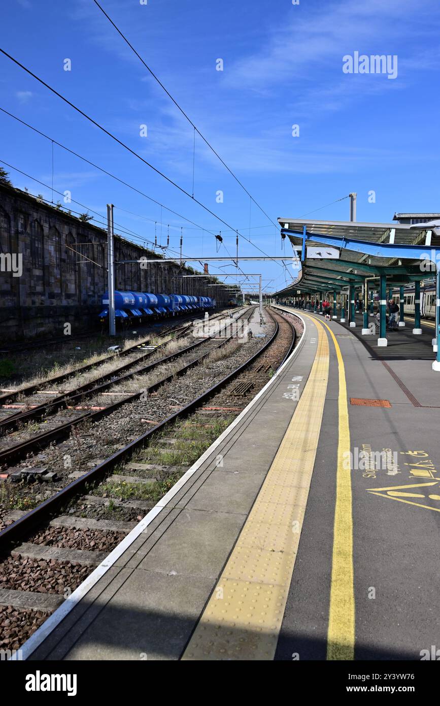 Platform 1 at Carlisle Citadel station Stock Photo - Alamy