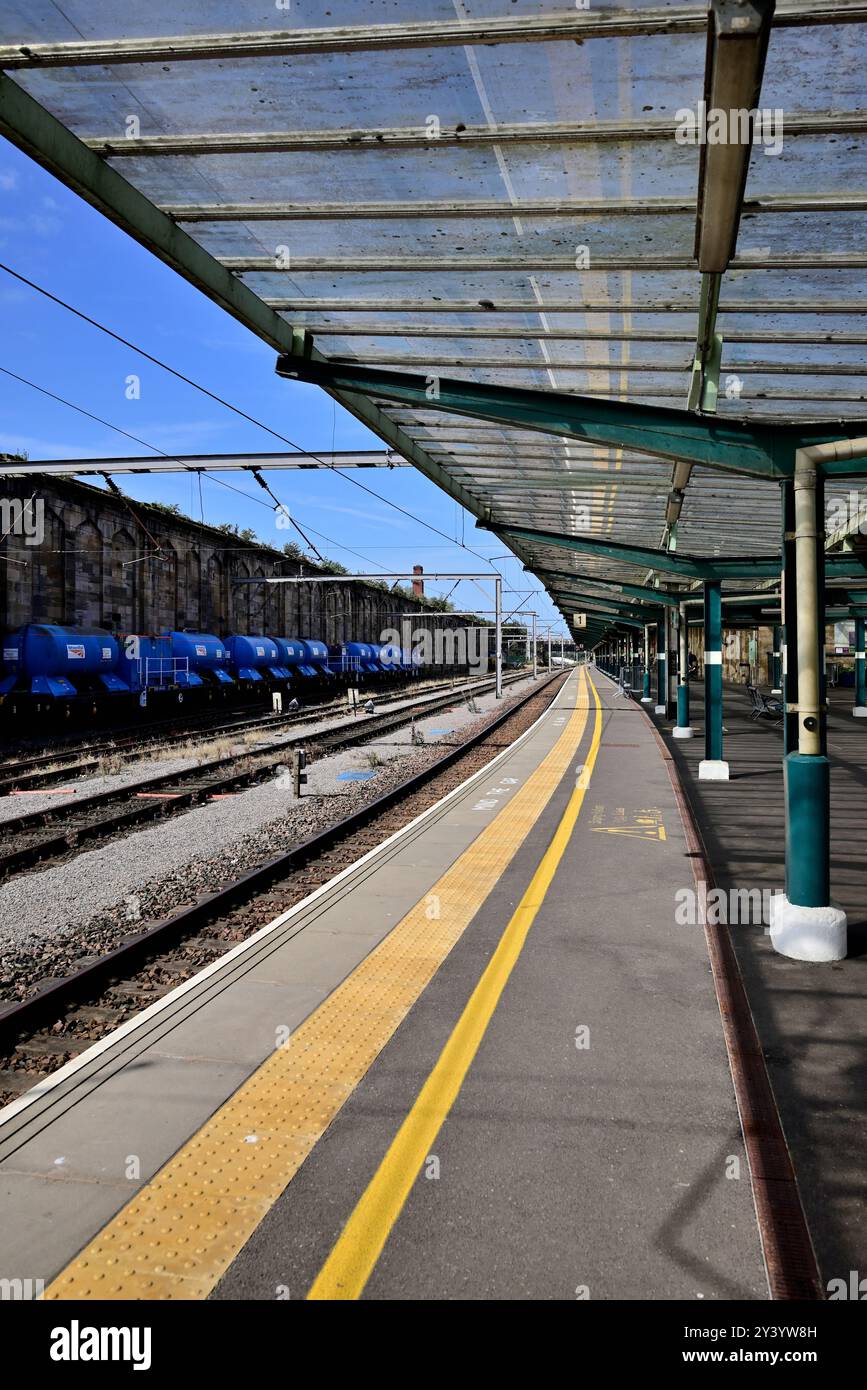 Platform 1 at Carlisle Citadel station Stock Photo - Alamy