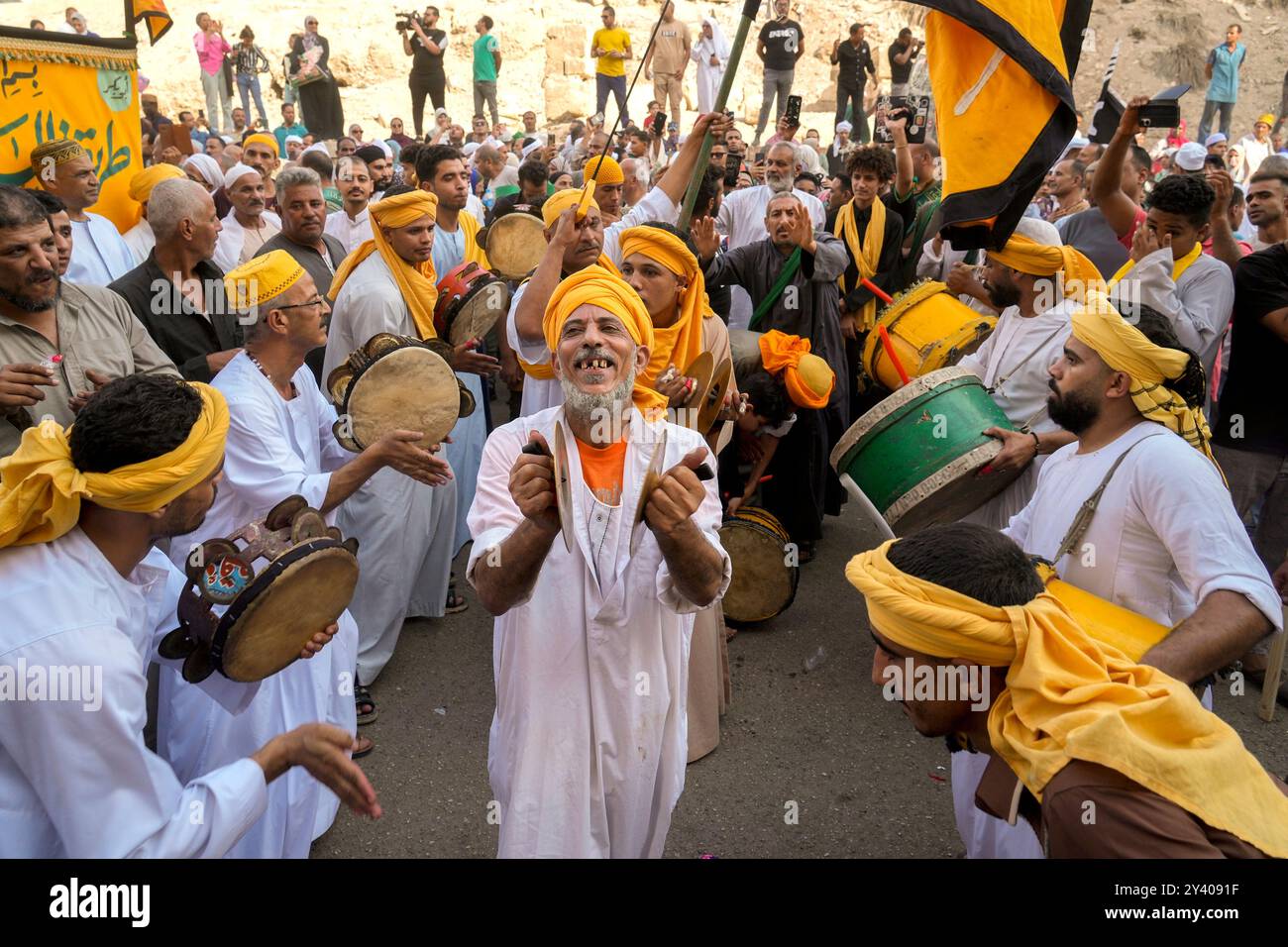Egyptian Muslims parade to celebrate Moulid Al-Nabi, the birthday of ...