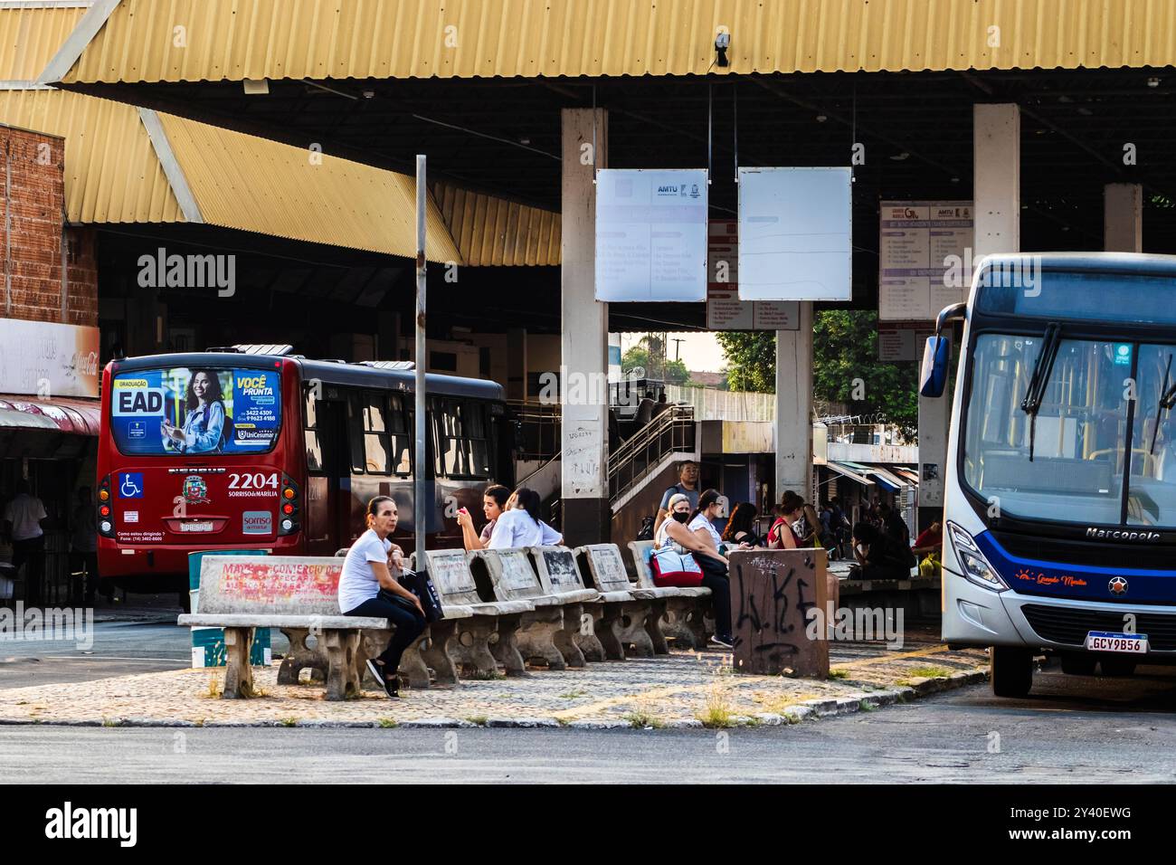 Very crowded bus brazil hi-res stock photography and images - Alamy