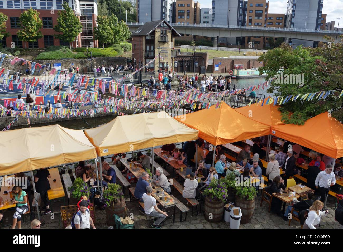Quayside market and festival, Victoria Quays Sheffield canal basin ...