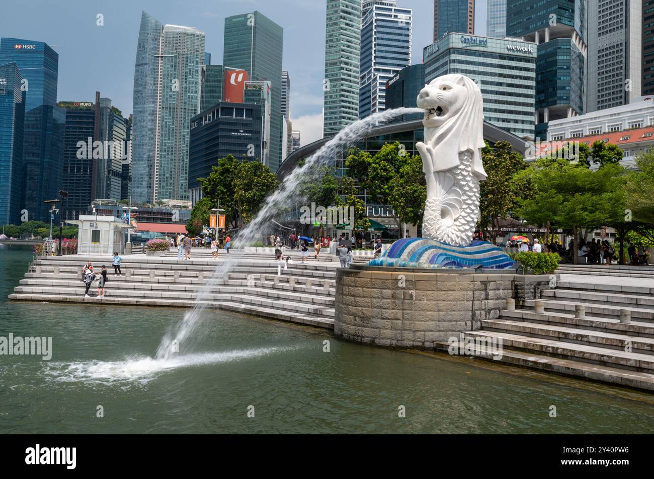 Merlion statue national symbol singapore hi-res stock photography and ...