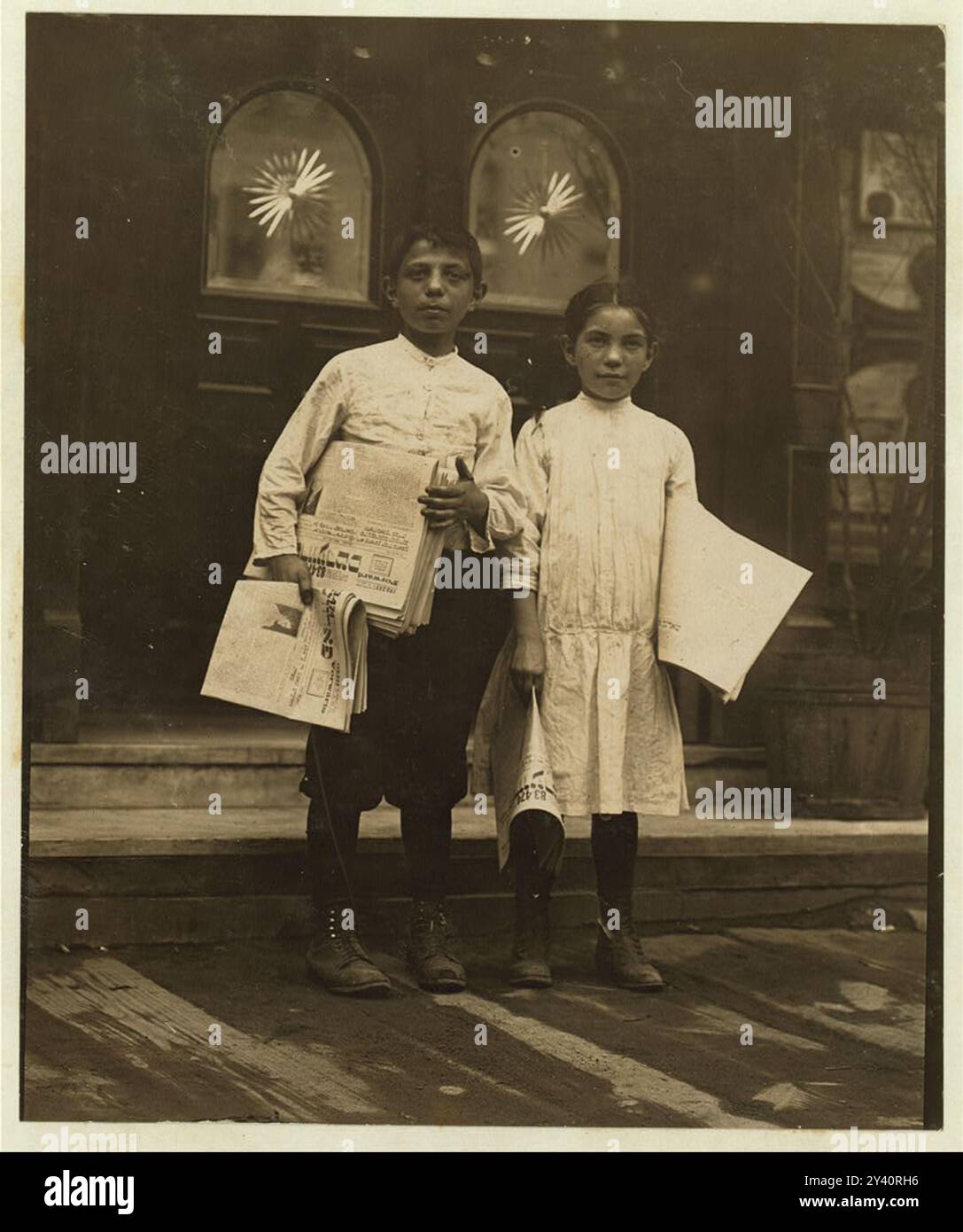 American saloon 1900s hi-res stock photography and images - Alamy