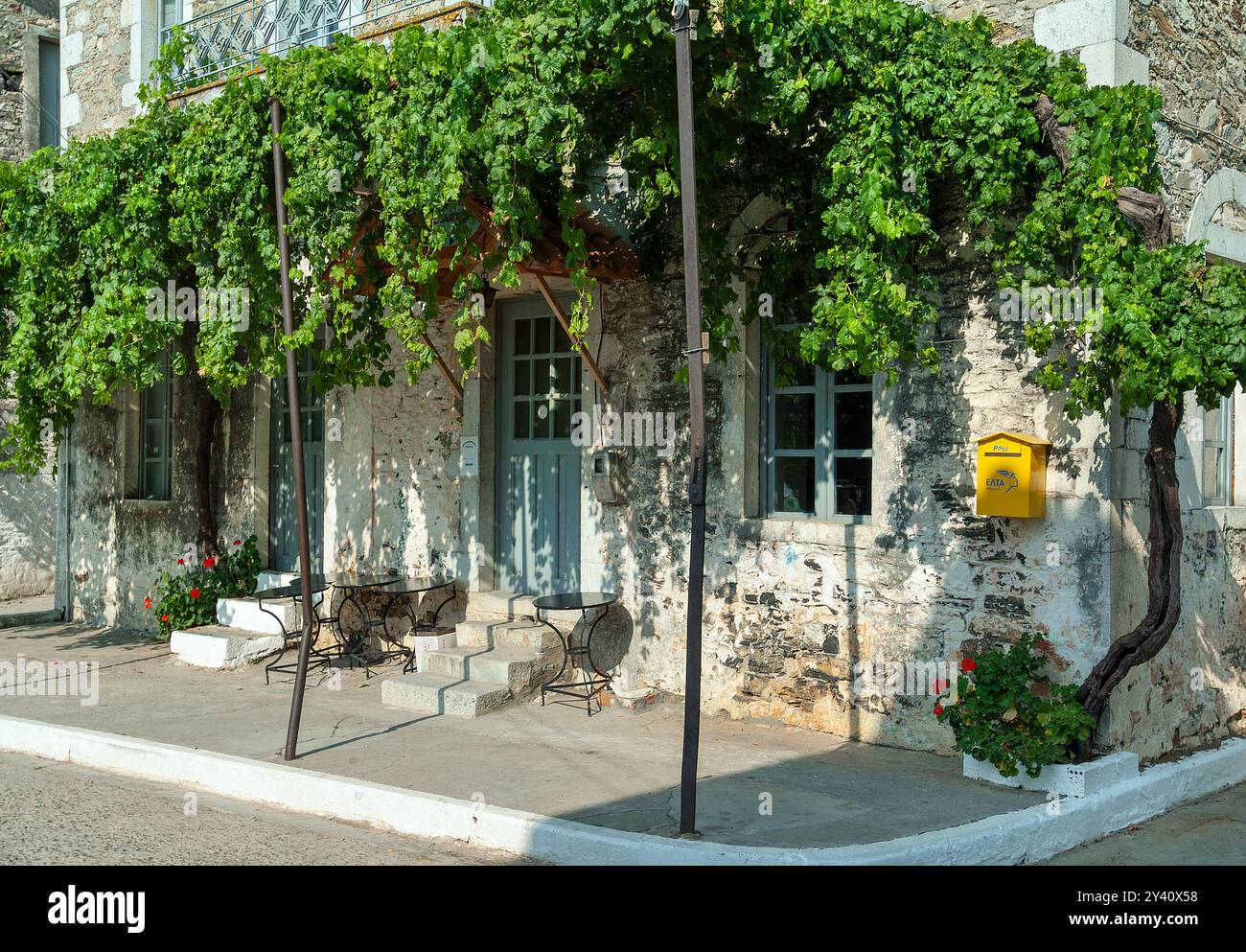 Village of Platsa, Peloponnese, Greece Stock Photo - Alamy
