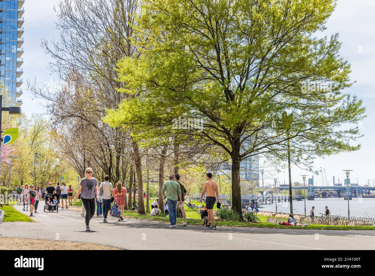 Crowds on Schuylkill River path in late spring, Philadelphia ...
