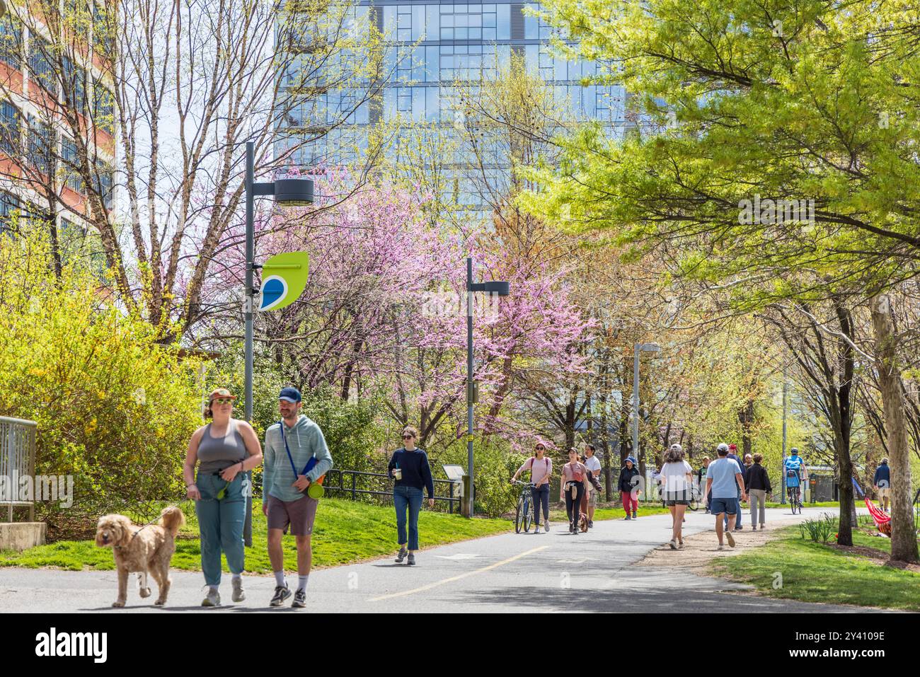 Crowds on Schuylkill River path in late spring, Philadelphia ...