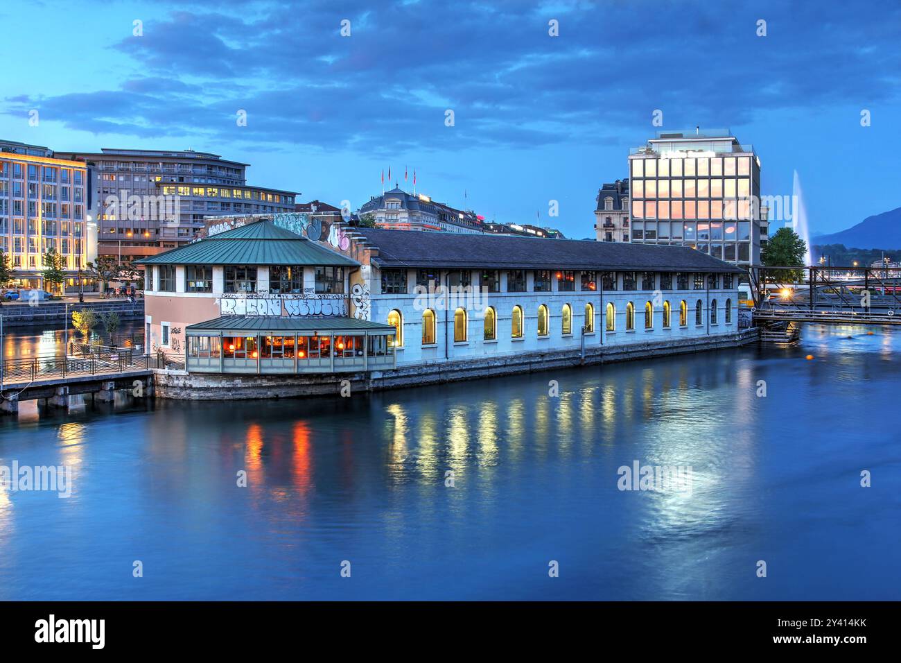 Twilight view of the Island (french l'ile) in Geneva, Switzerland with ...