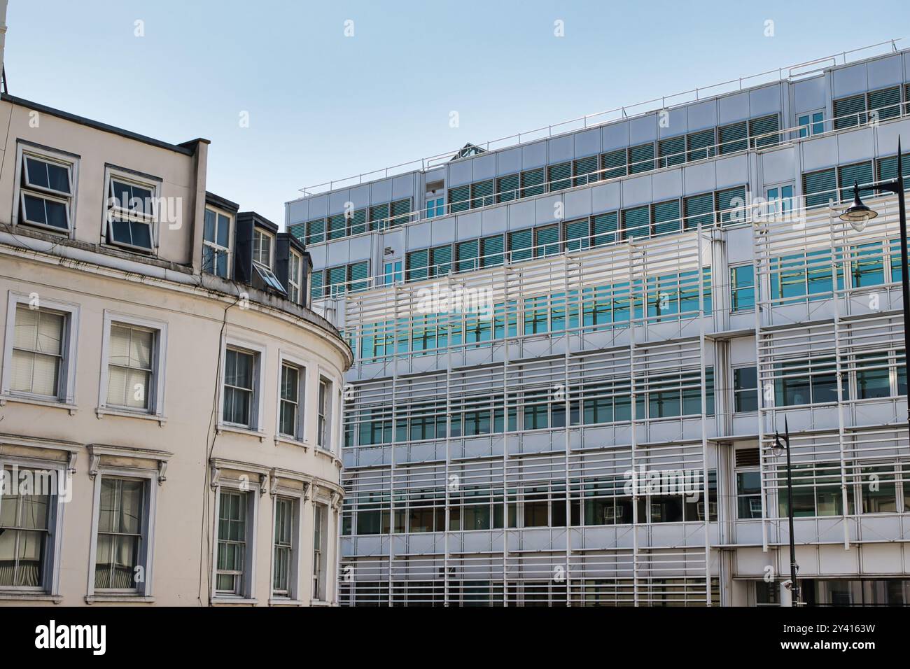 Round metal buildings hi-res stock photography and images - Alamy