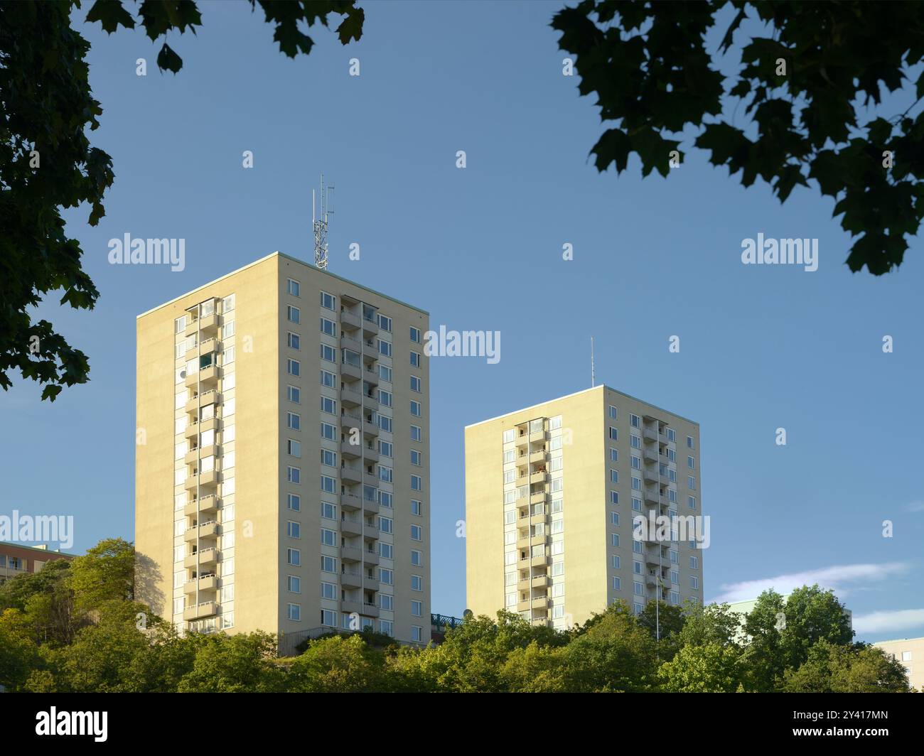 Luxury apartment building built hi-res stock photography and images - Alamy