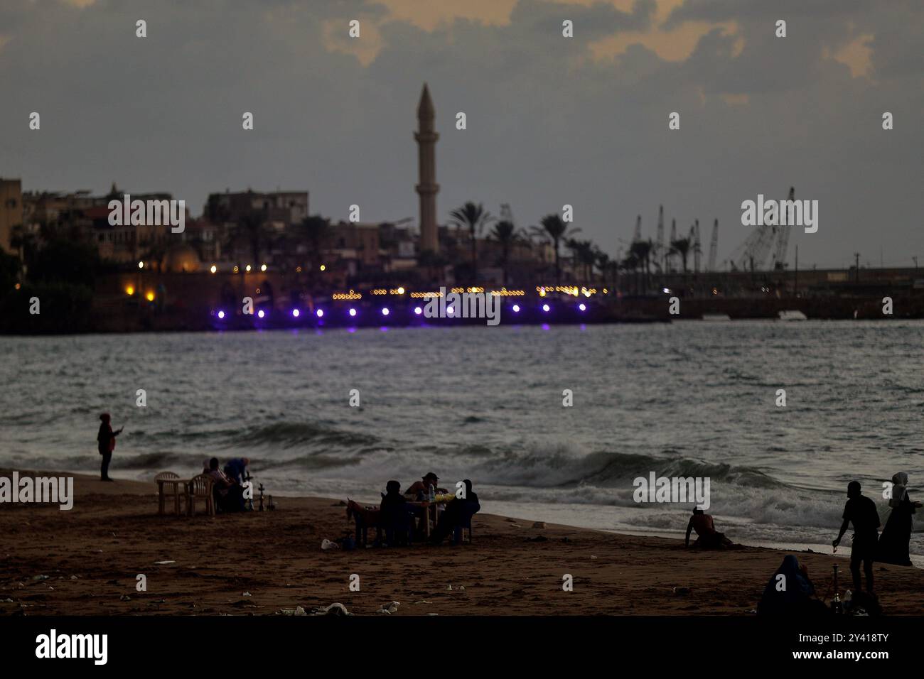 Sidon, Sidon, Lebanon. 15th Sep, 2024. Lebanese enjoy sunset at a ...