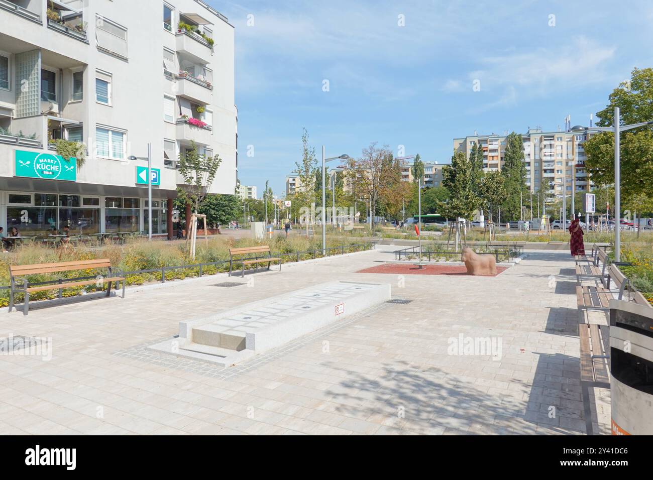 Wien Simmering, Klimafitter Platz // Vienna, Public Space, Greenery ...