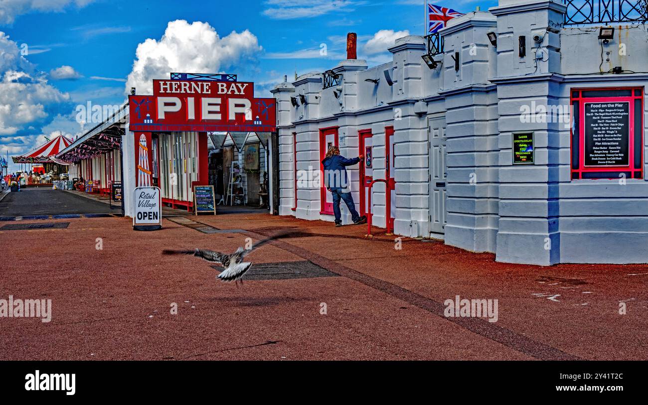Herne bay piers hi-res stock photography and images - Alamy