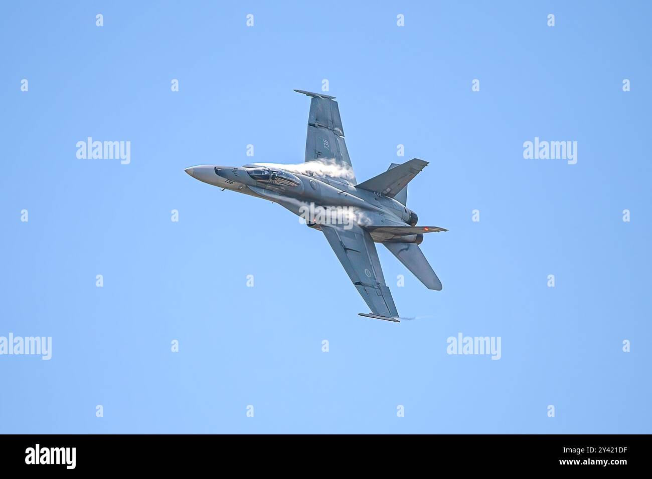 F18 aircraft fighter canopy hi-res stock photography and images - Alamy