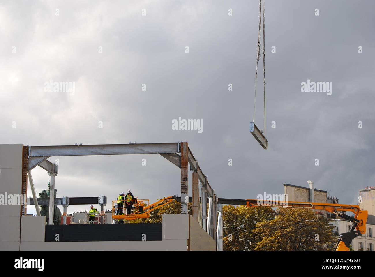Broadcast hub hi-res stock photography and images - Alamy