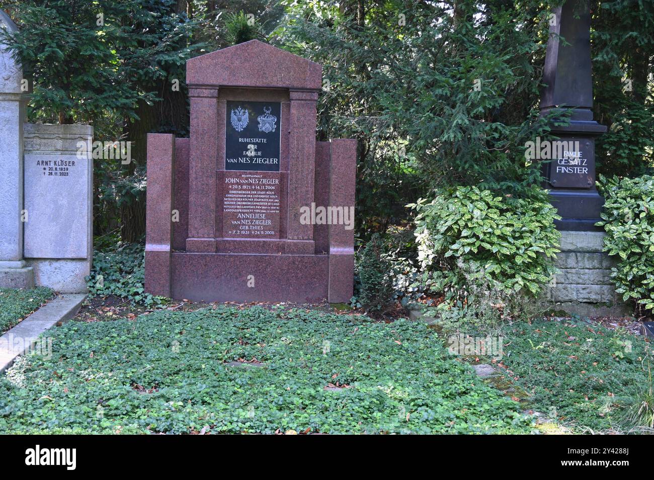 Grab des ehemaligen Oberbürgermeister der Stadt Köln John van Nes ...