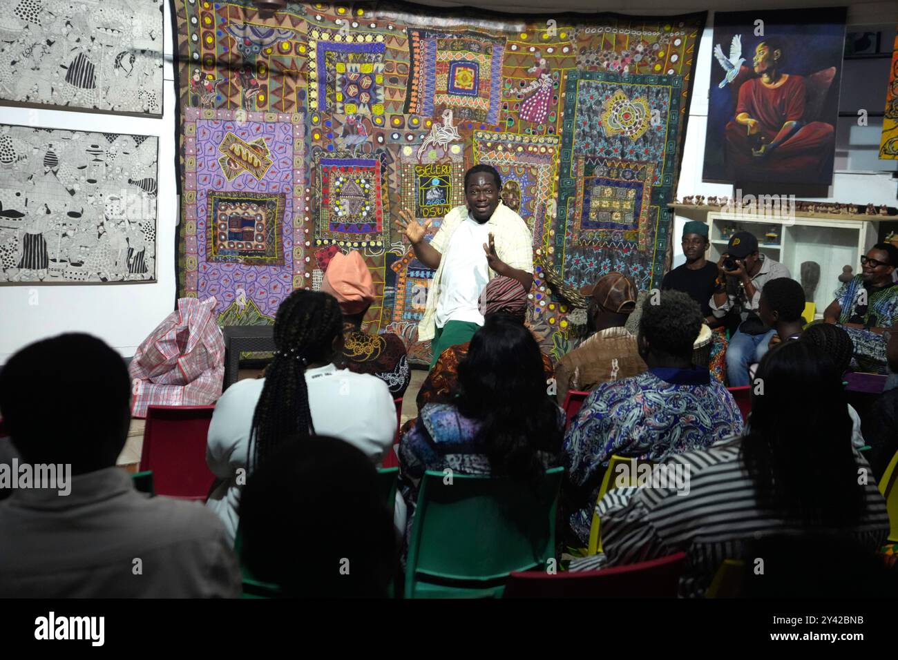 Actor Segun Lafup Ogundipe performs a stage play on migration in Ibadan ...