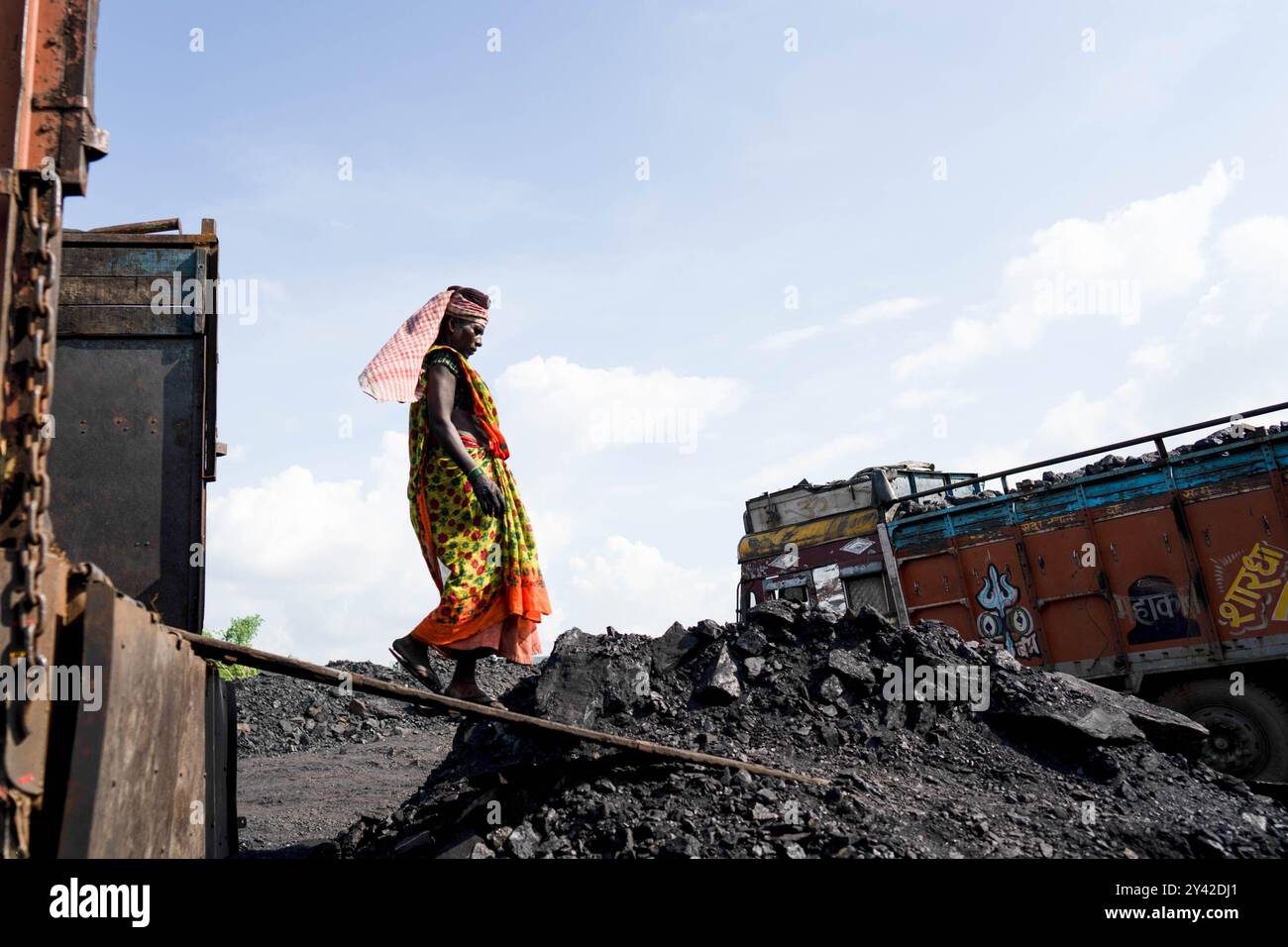 Open cast mine india hi-res stock photography and images - Alamy