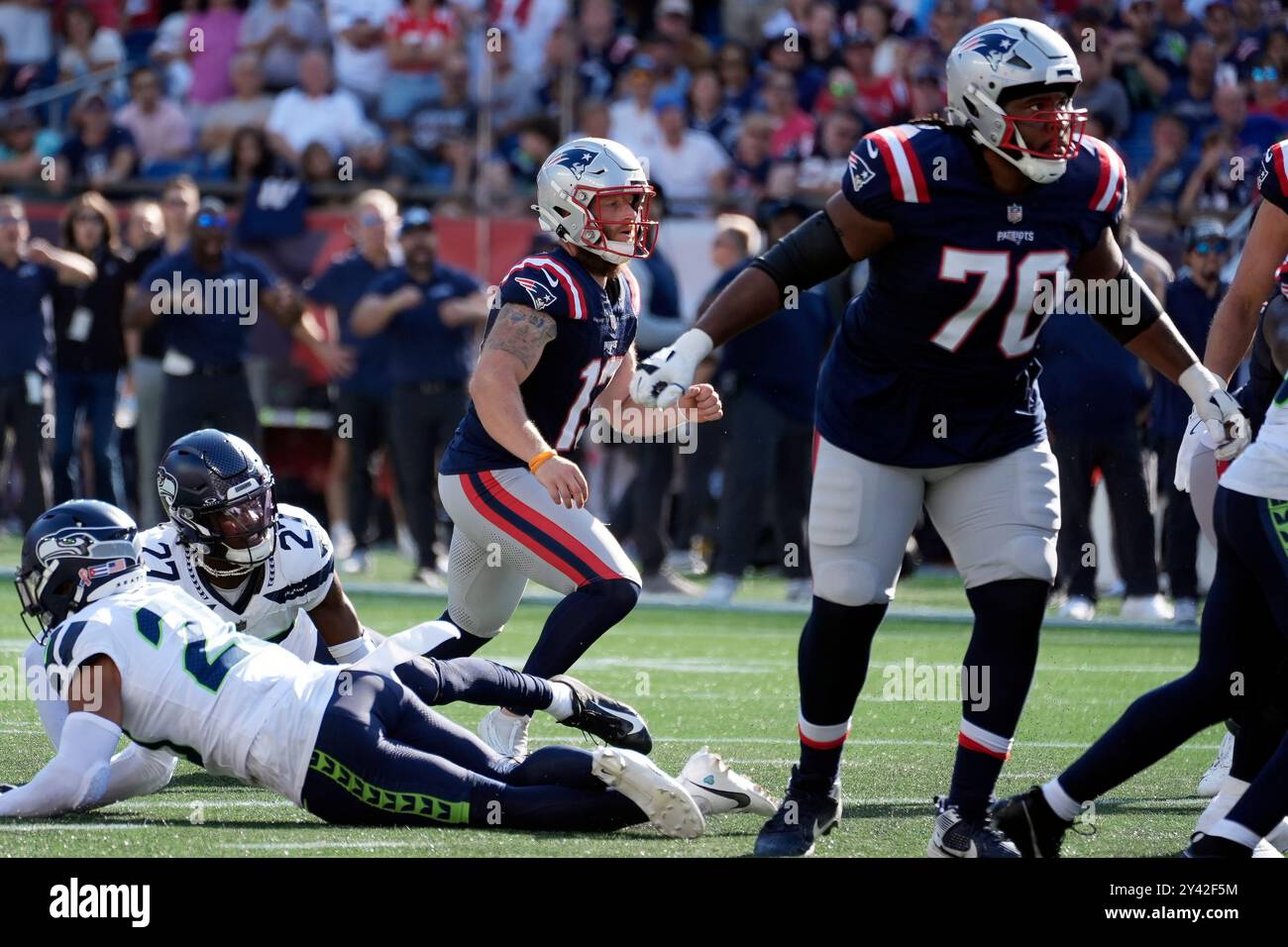 New England Patriots place kicker Joey Slye (13) and offensive tackle ...