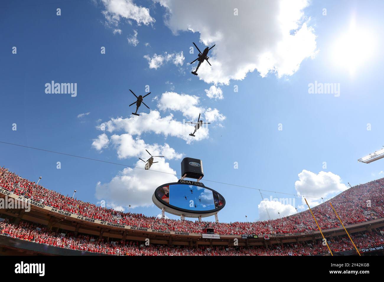 Kansas City, MO, USA. 15th Sep, 2024. United States Army helicopters ...