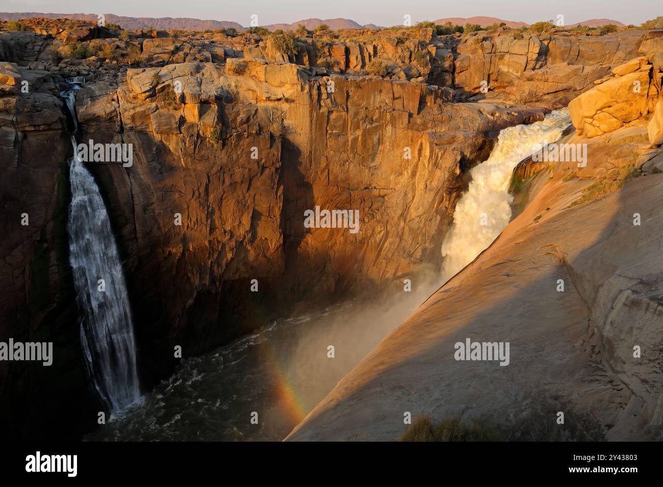 View of the Augrabies waterfall in the Orange river at sunset ...