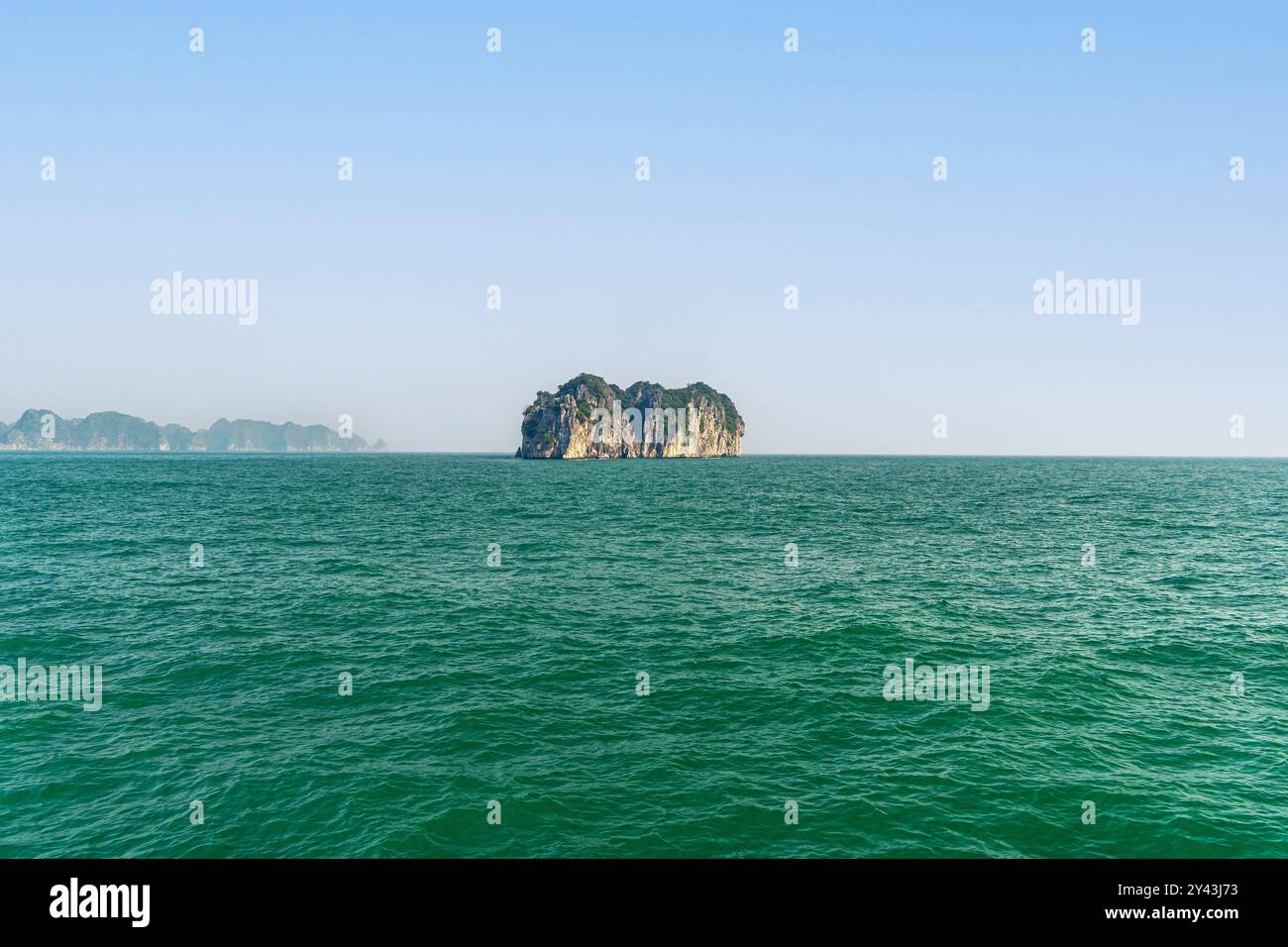 Limestone isle in Lan Ha Bay, Vietnam Stock Photo - Alamy