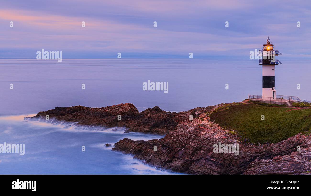 Ribadeo spain lighthouse illa hi-res stock photography and images - Alamy